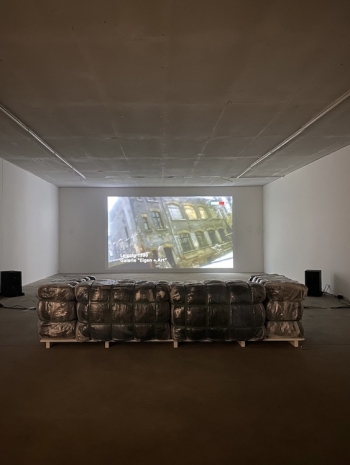 Exhibition : Karl Heinz Adler Maja Behrmann Akos Birkas Birgit Brenner ...